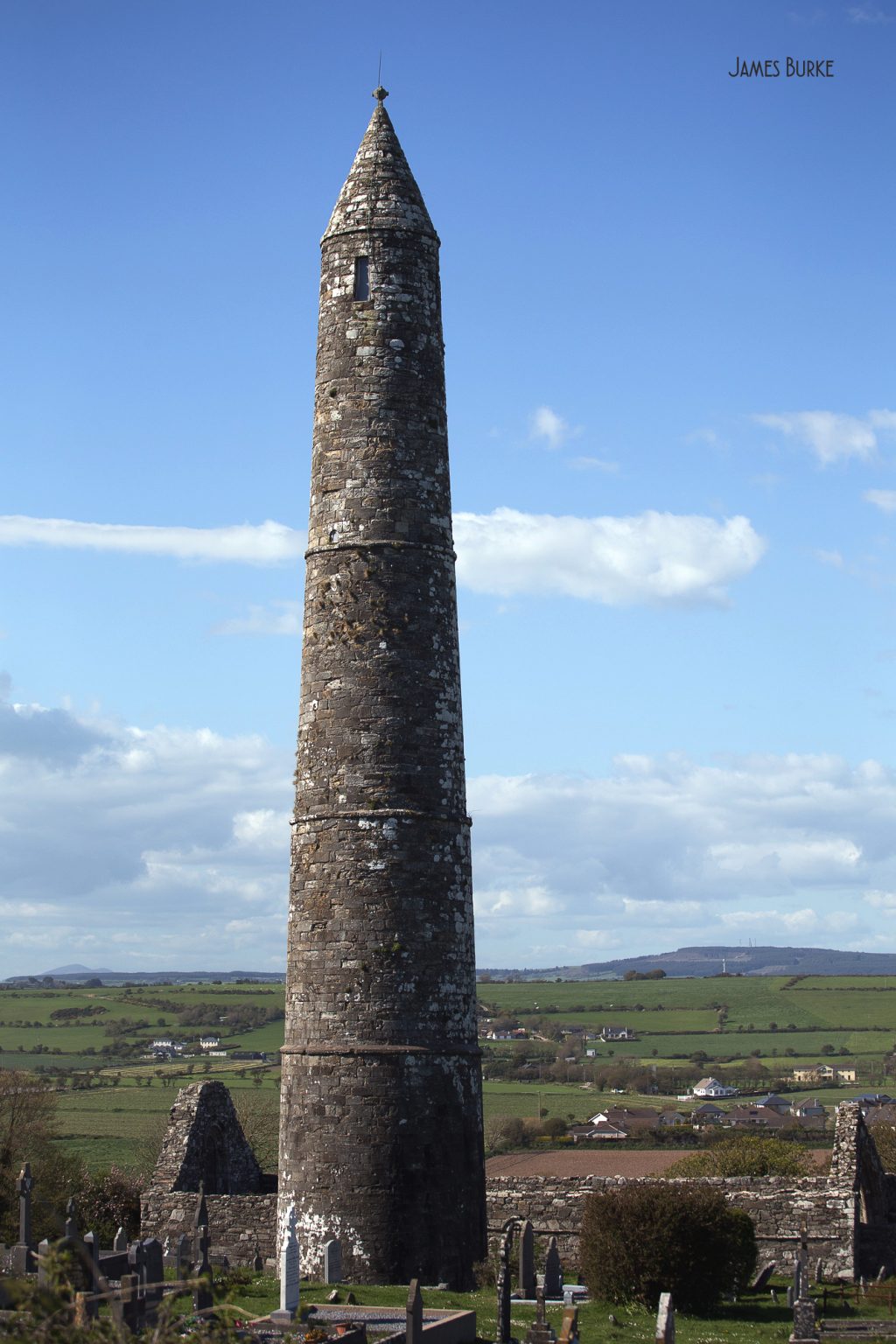 Irish Heritage - Round Towers - Moth to a Flame Candles